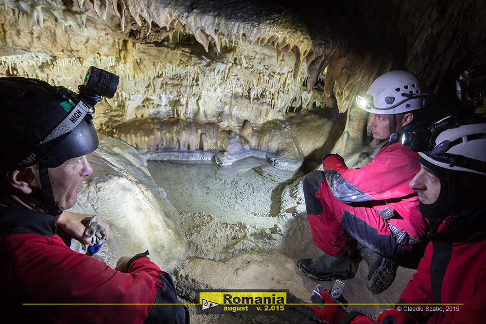 Peştera cu Gheaţă de la Vârtop | Speologie Romania